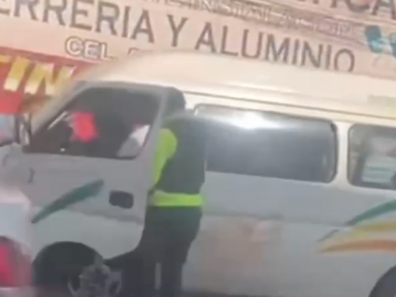Choca combi en la México-Pachuca Choca combi en la México-Pachuca