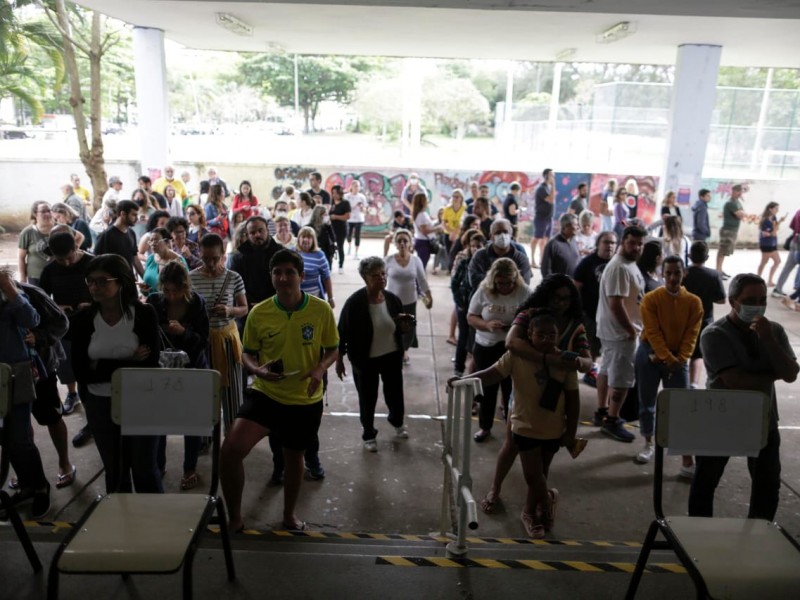 Cierran colegios electorales en Brasil. Comienza el conteo de votos ... Cierran colegios electorales en Brasil. Comienza el conteo de votos ...