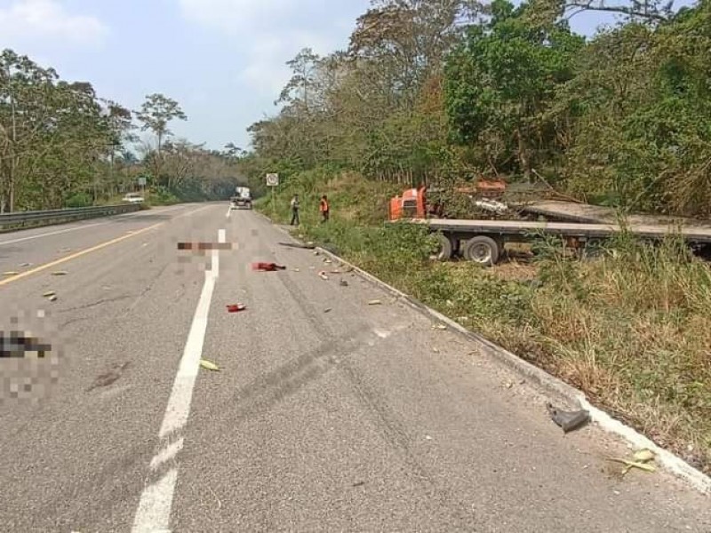 Motociclistas Pierden La Vida Al Ser Arrollados Por Un Tráiler